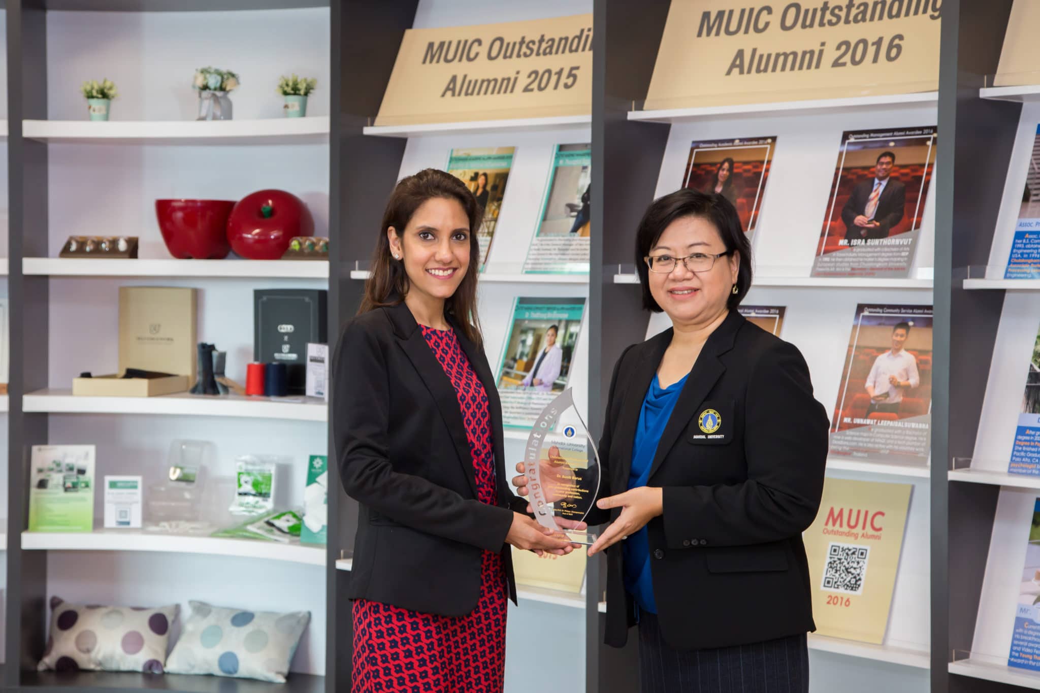 US-based Outstanding Alumni Awardee Visits MUIC – Mahidol University ...